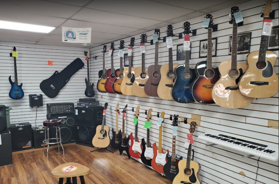 Manchester - KK's Loans, Music & Jewelry